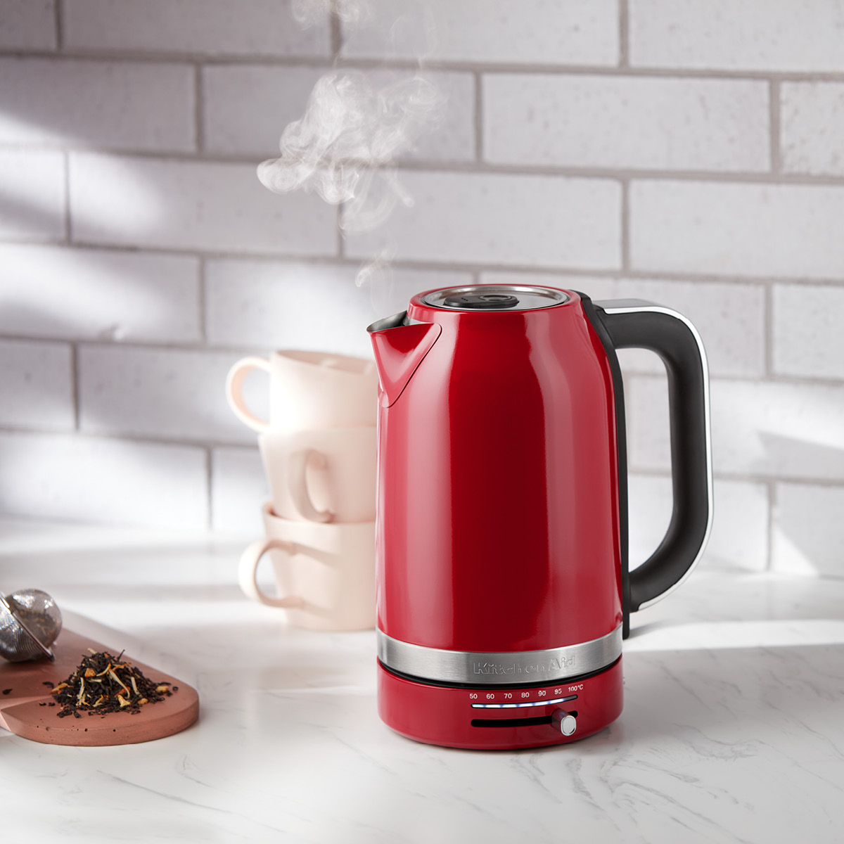 KitchenAid Vattenkokare 1,7 L 5KEK1701EER Empire Red - Cervera